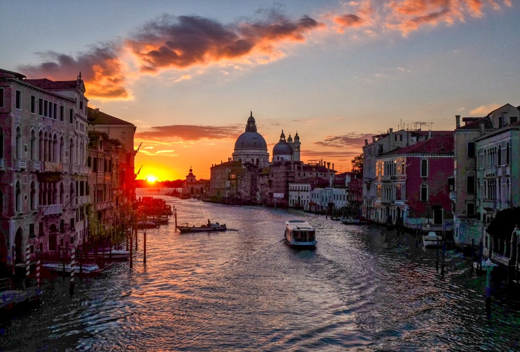 Sunrise unforgettable Photography Walk - Venice at Dawn - Venice Tours